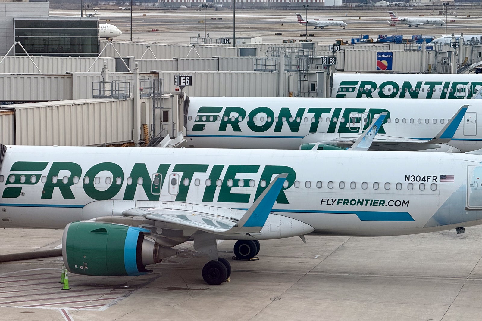 Frontier Airlines touts credit card, predicts big airline merger is ...