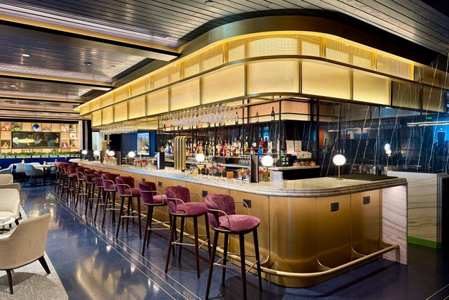Inside Chase's gorgeous new Sapphire Lounge in Philadelphia - The ...