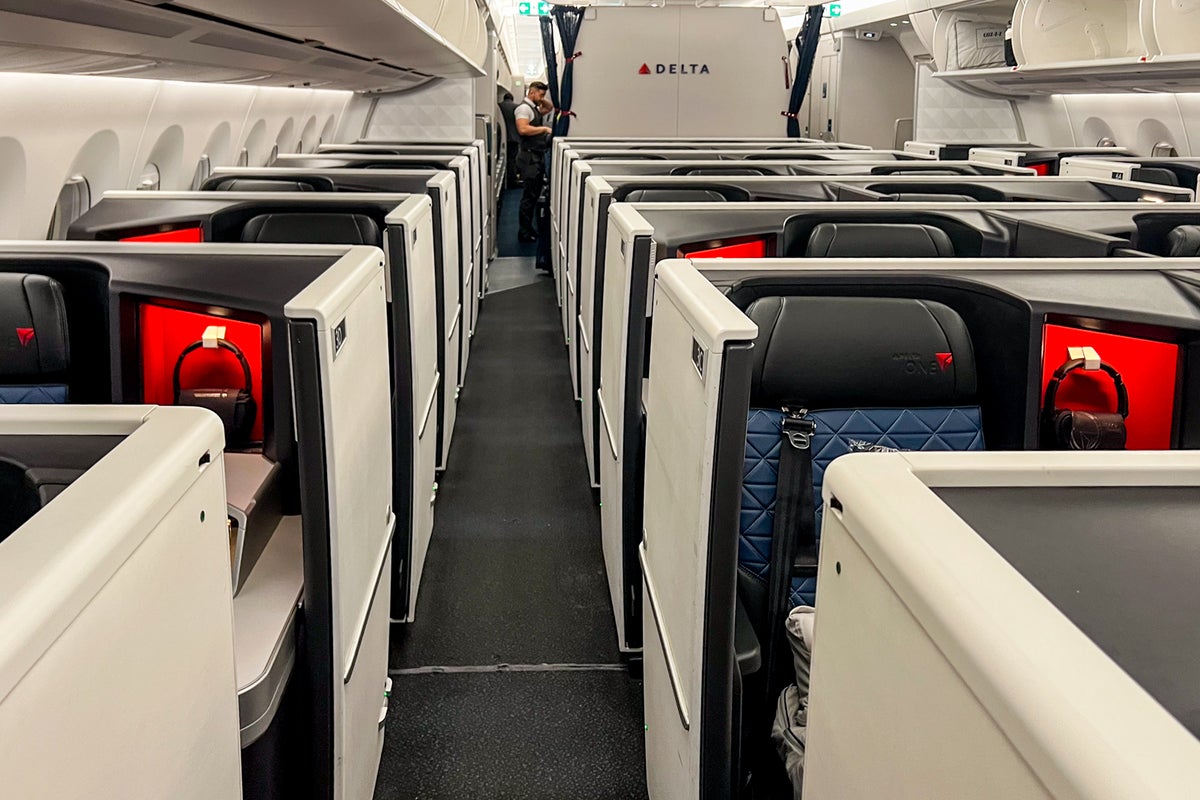 How to get upgraded on your Delta flight – First Class Travel Now