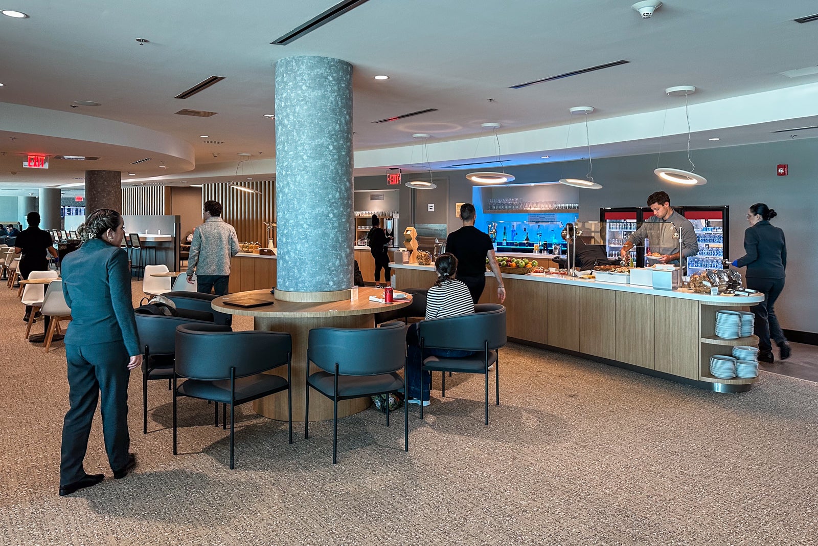 First look at the newly renovated Avianca-TAP Air Portugal lounge at ...