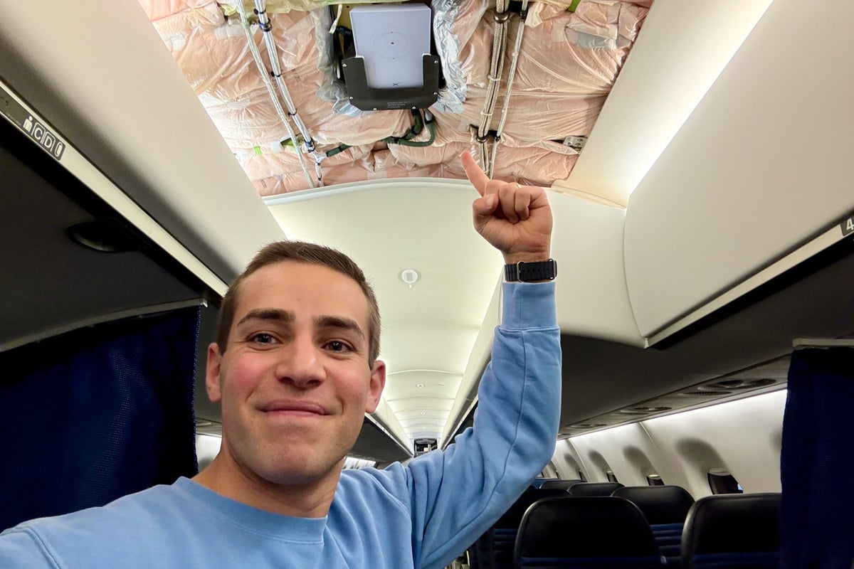 Inside United Airlines' plan to bring free Starlink Wi-Fi to every ...