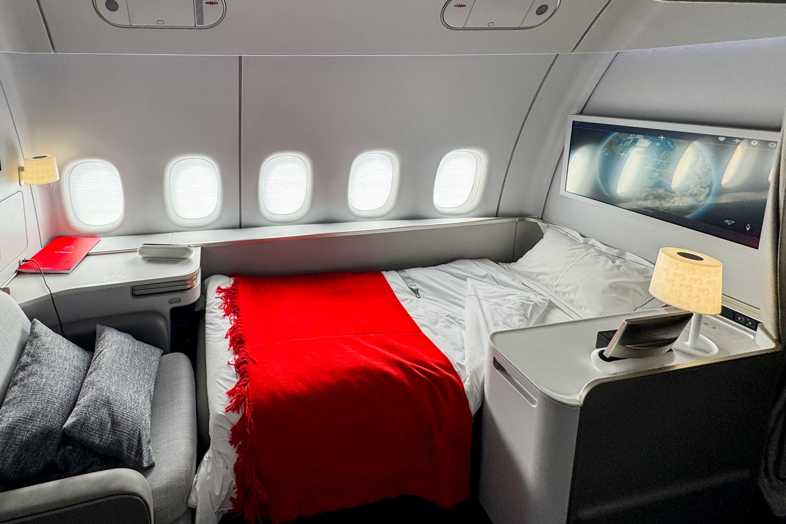 Exclusive video: First look at Air France's new La Premiere first class ...