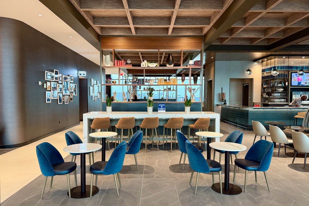 Inside Delta's brand-new Sky Club in Atlanta, its nicest one yet - The Points Guy