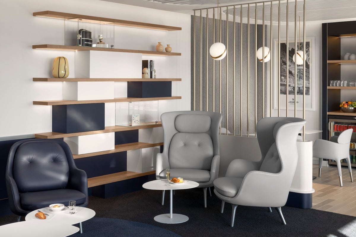 Air France unveils expanded Paris business-class lounge - The Points Guy