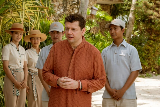 Behind the scenes of 'The White Lotus' with the real-life general ...