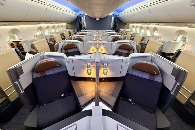 First look: Inside American's all-new Boeing 787 Dreamliner with ...