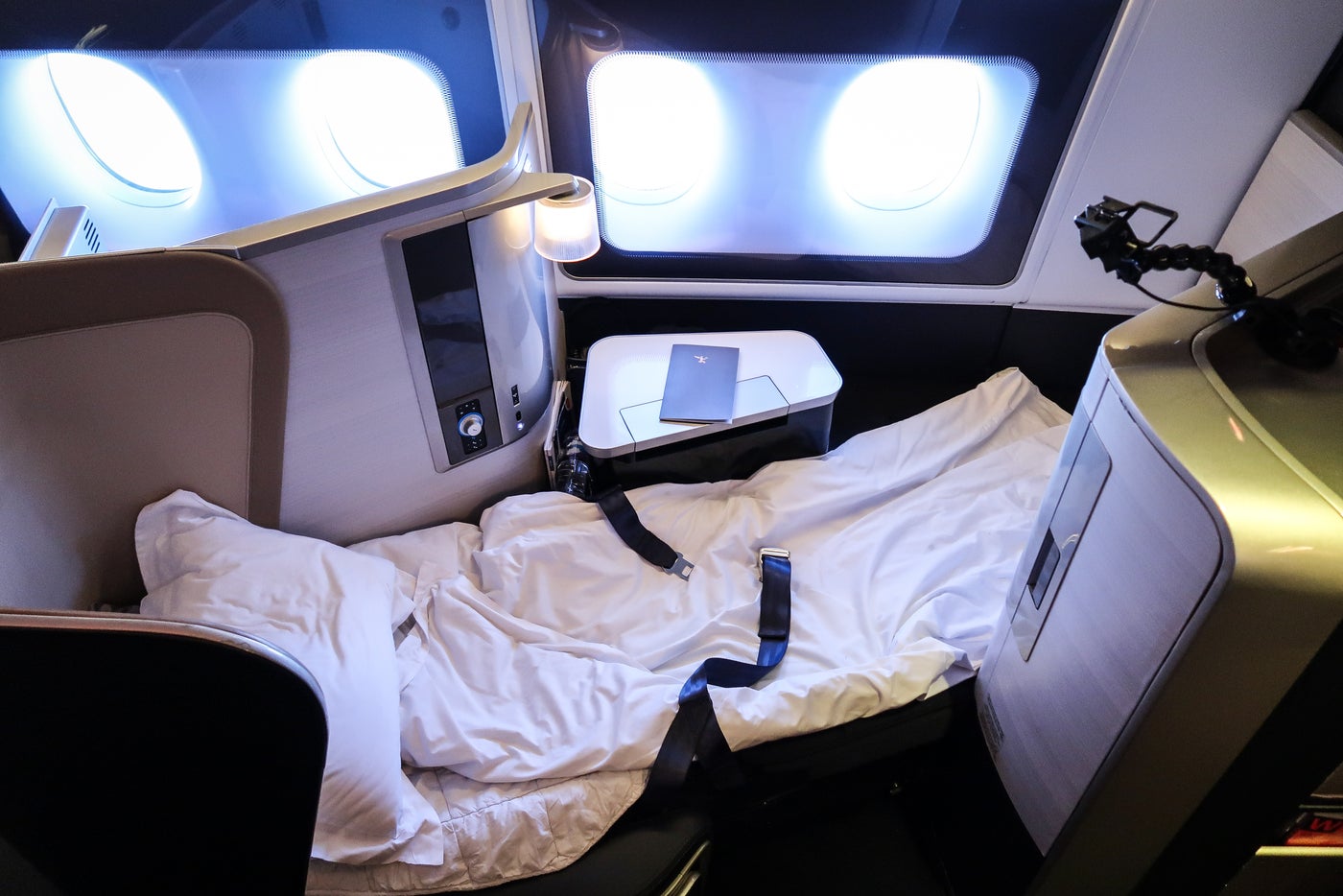 Review: British Airways First Class on the 777 LHR-AUH